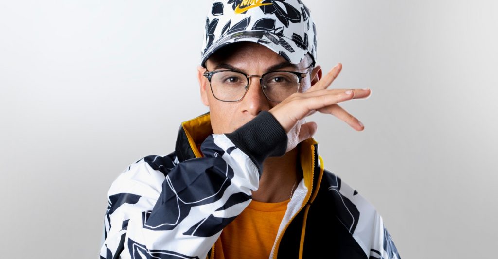 [Entrevista] ADIONE, artista chileno: “Todo es posible, seas de donde seas”