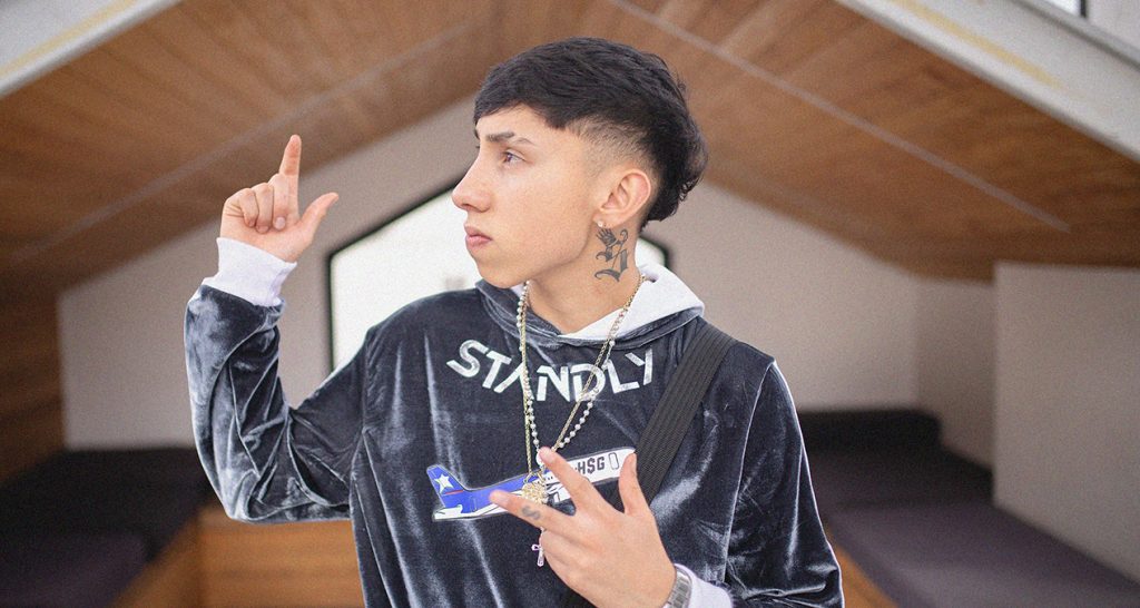 "11/11" el álbum debut de Standly