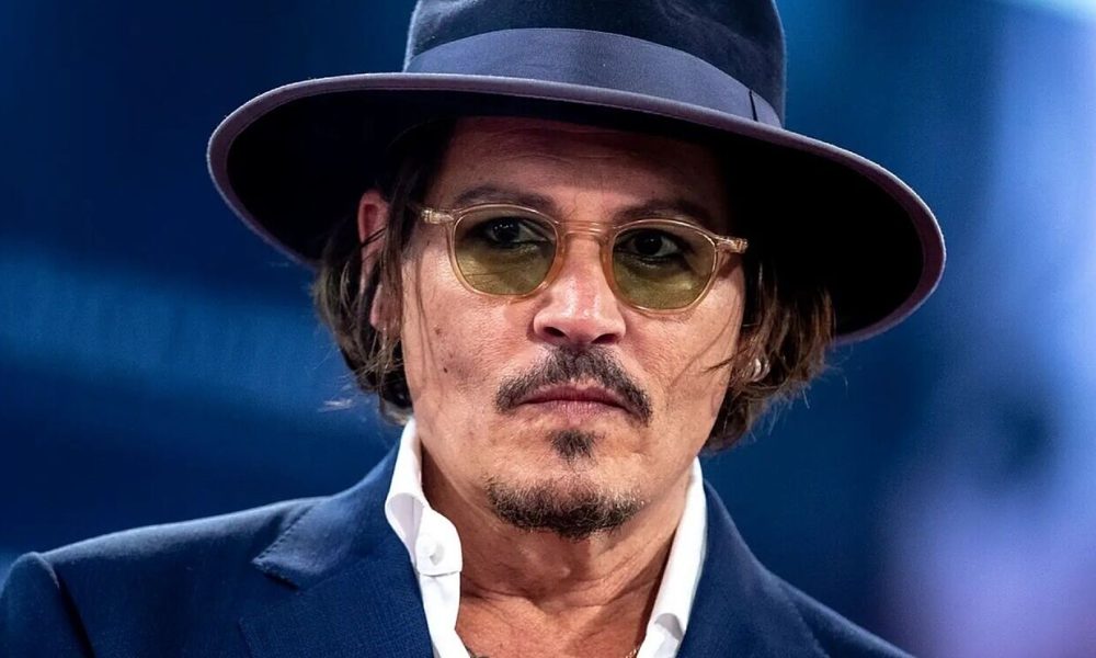 Johnny Depp sera director de la película 'Modi'