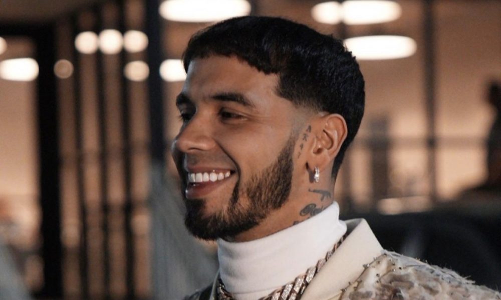 Anuel AA estrena 'Mejor que Yo' y se la dedica a Karol G